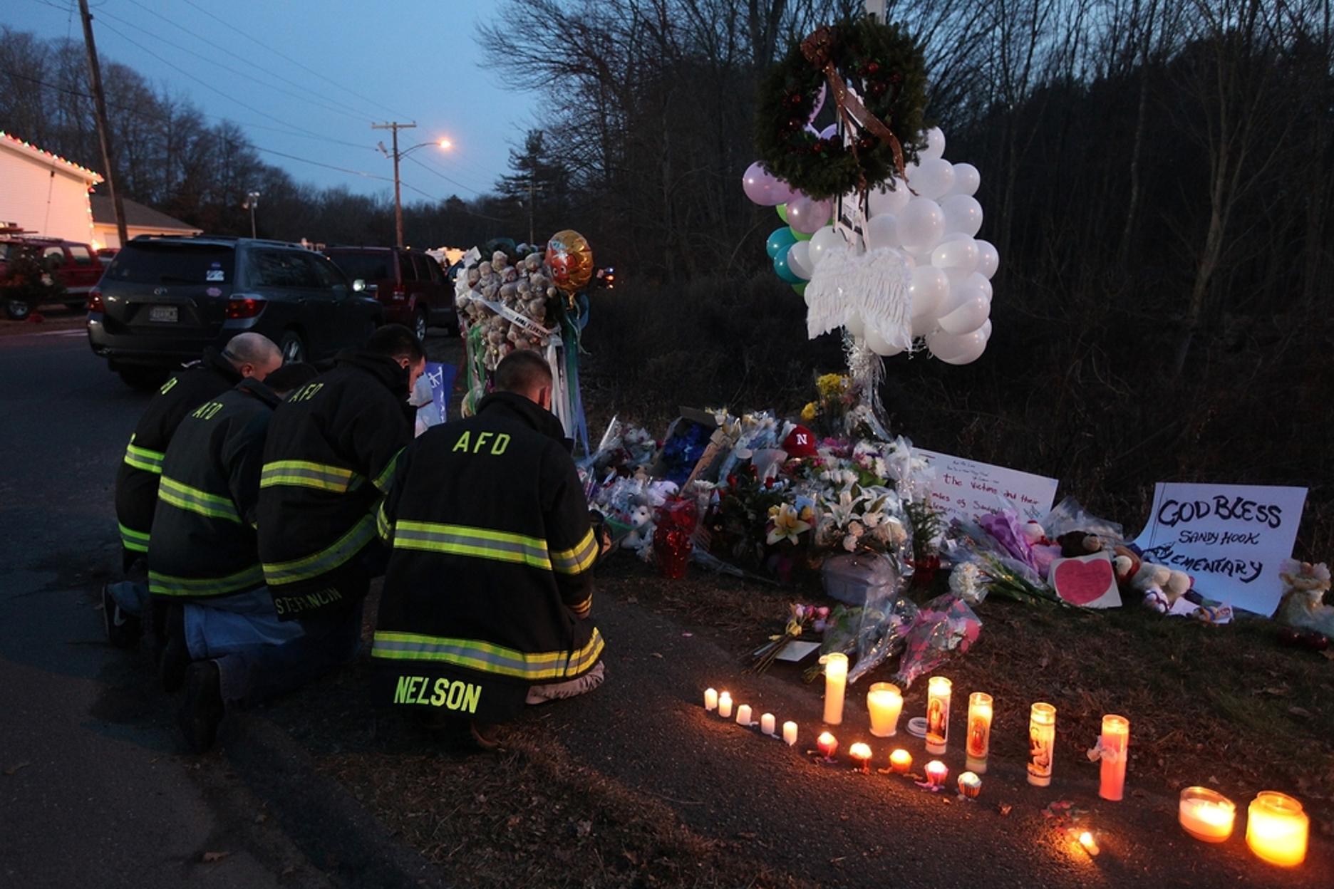Etats-Unis : 27 morts dans la tuerie de l'école de Newtown