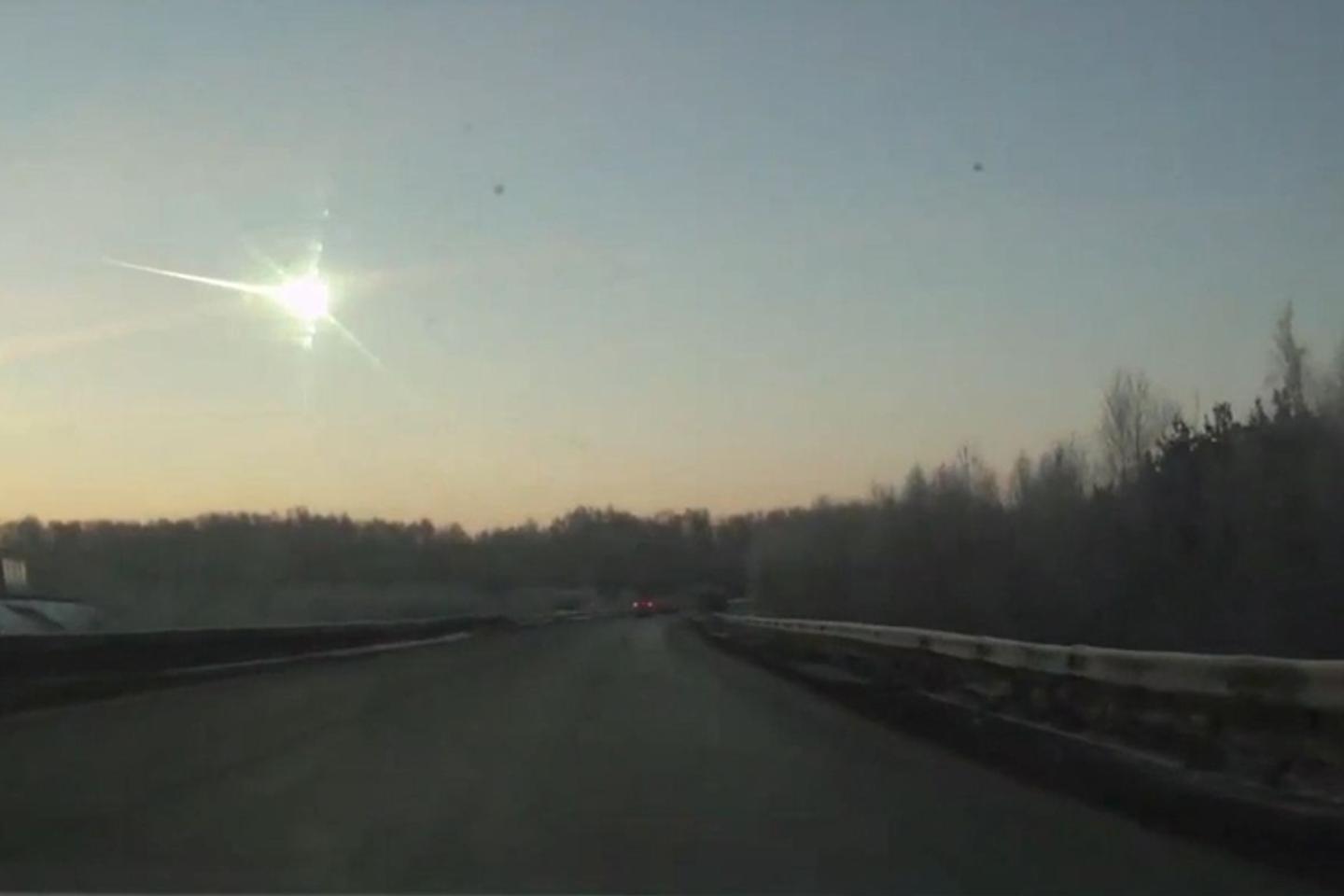 Le « superbolide de Tcheliabinsk », le plus gros météore depuis 1908