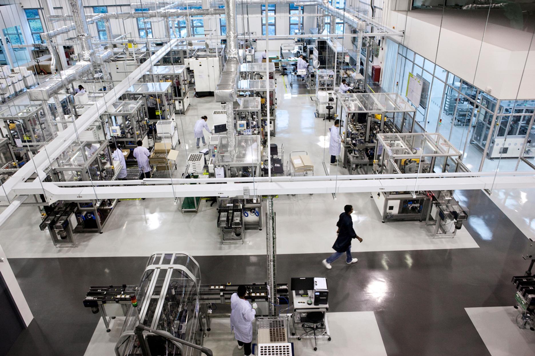 Dyson inaugure sa première usine à Singapour