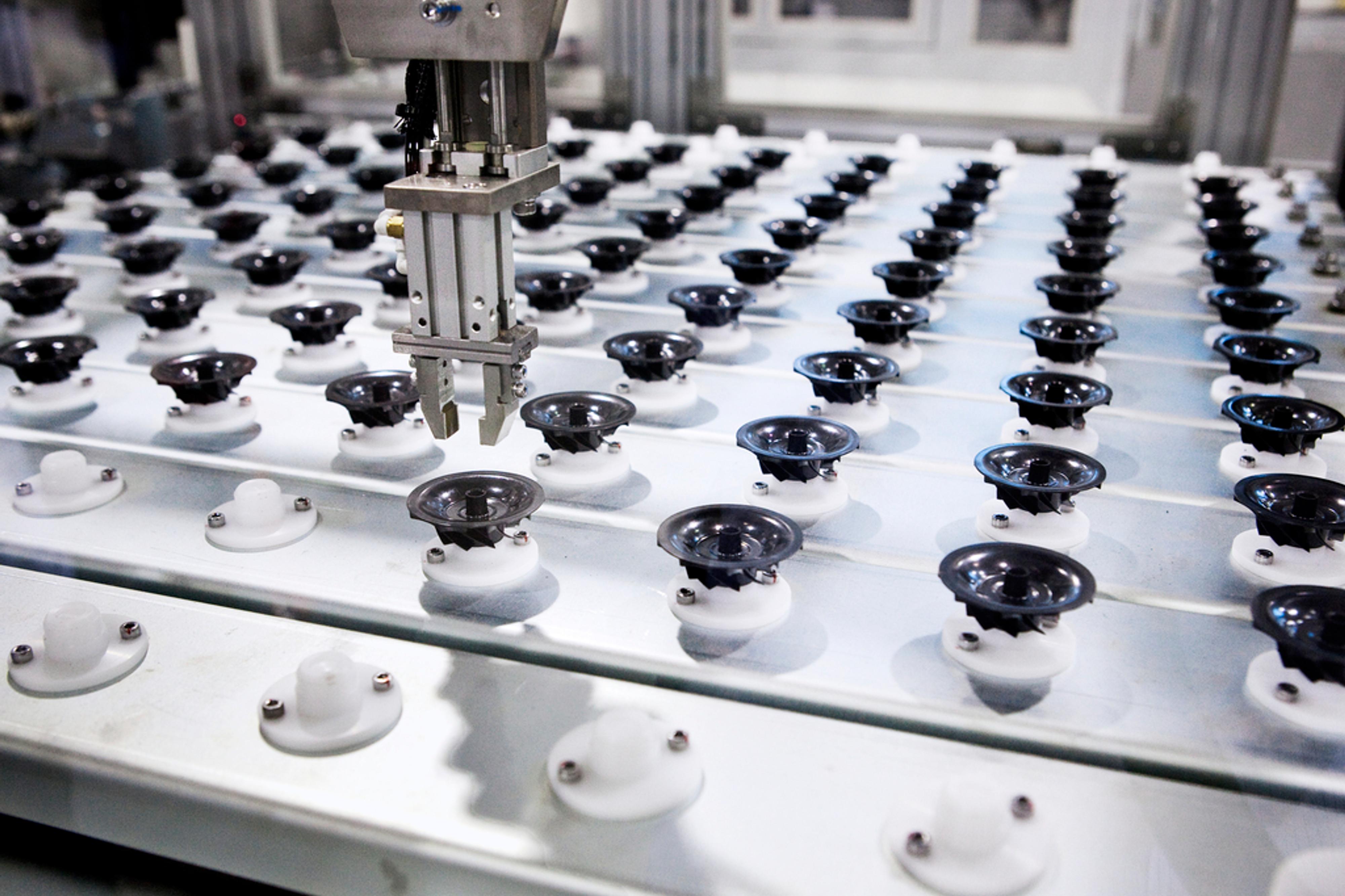 Dyson inaugure sa première usine à Singapour