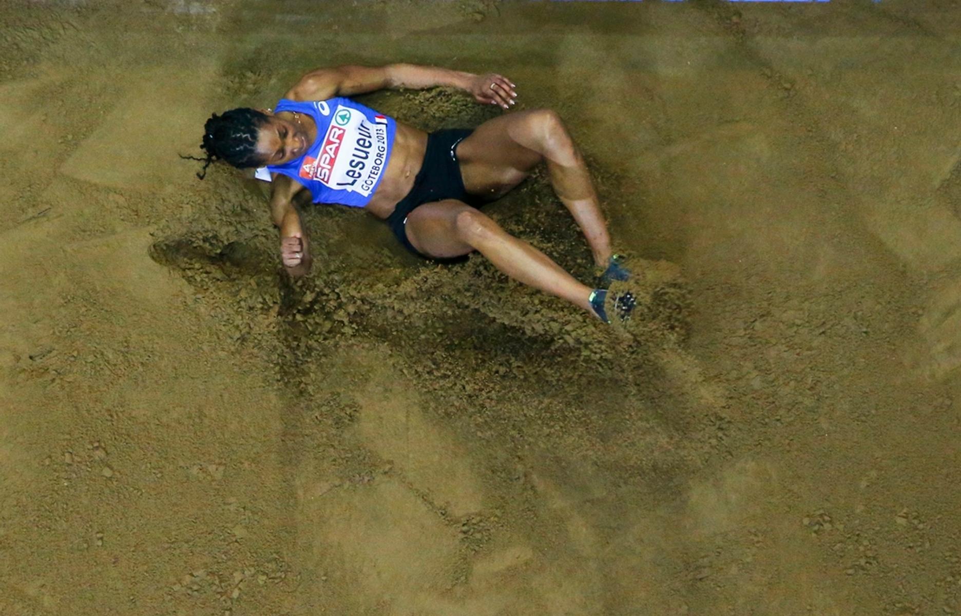 En saut en longueur, le plus important, c'est l'atterrissage