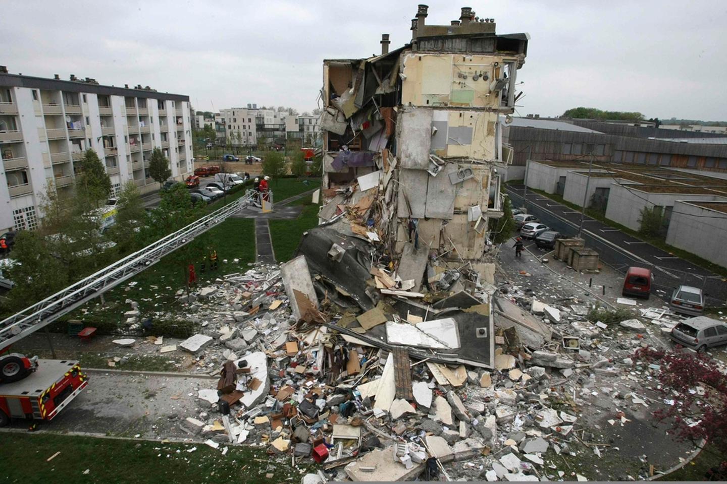 Explosion à Reims : une troisième victime retrouvée dans les décombres ...