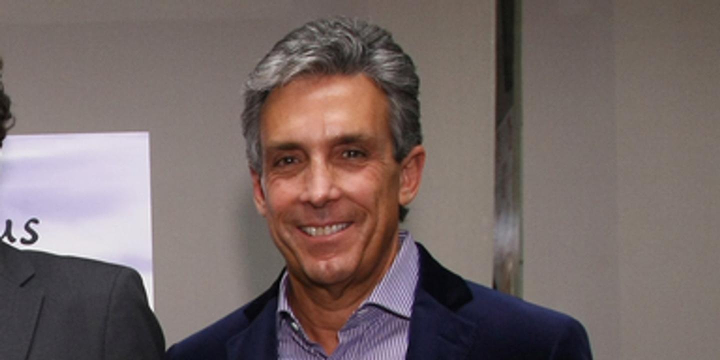 Charles Cohen, distributeur, a son bureau en haut d'une tour