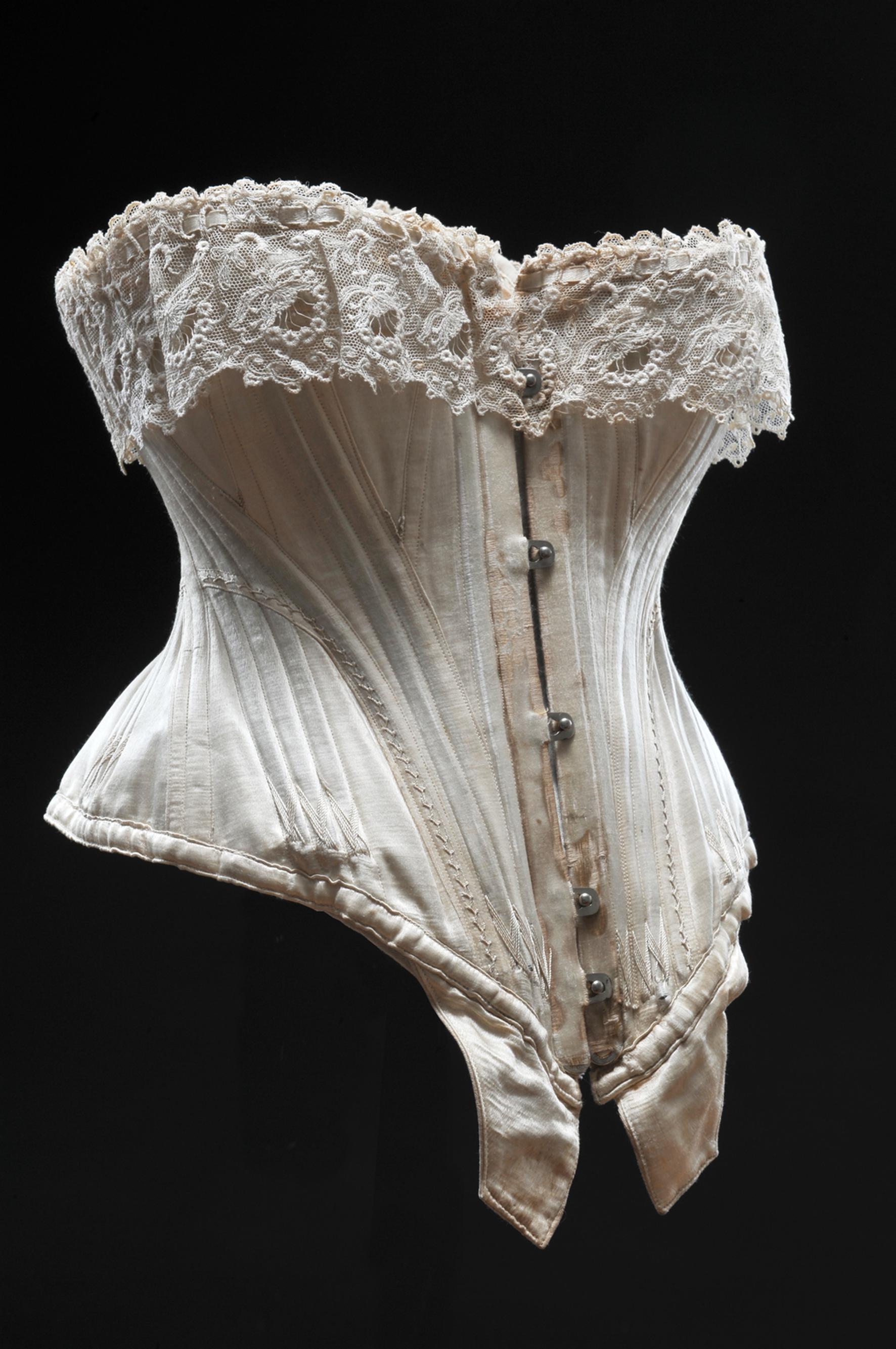 Quand l'industrie retrace l'histoire de la lingerie féminine