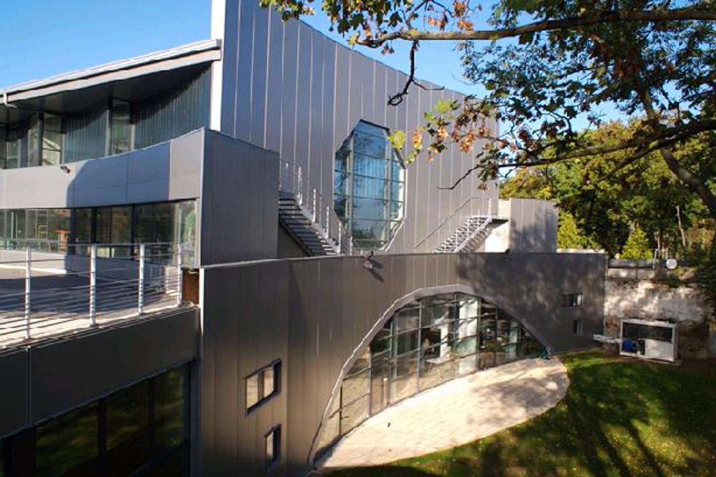 Au Strate Collège, à Sèvres dans les Hauts-de-Seine, les investisseurs ...