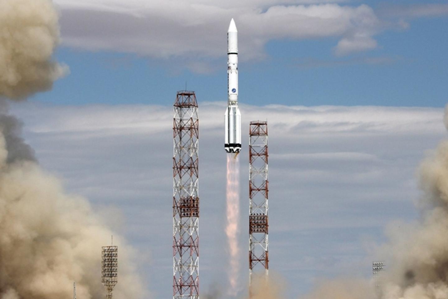 Une fusée russe portant trois satellites explose au décollage