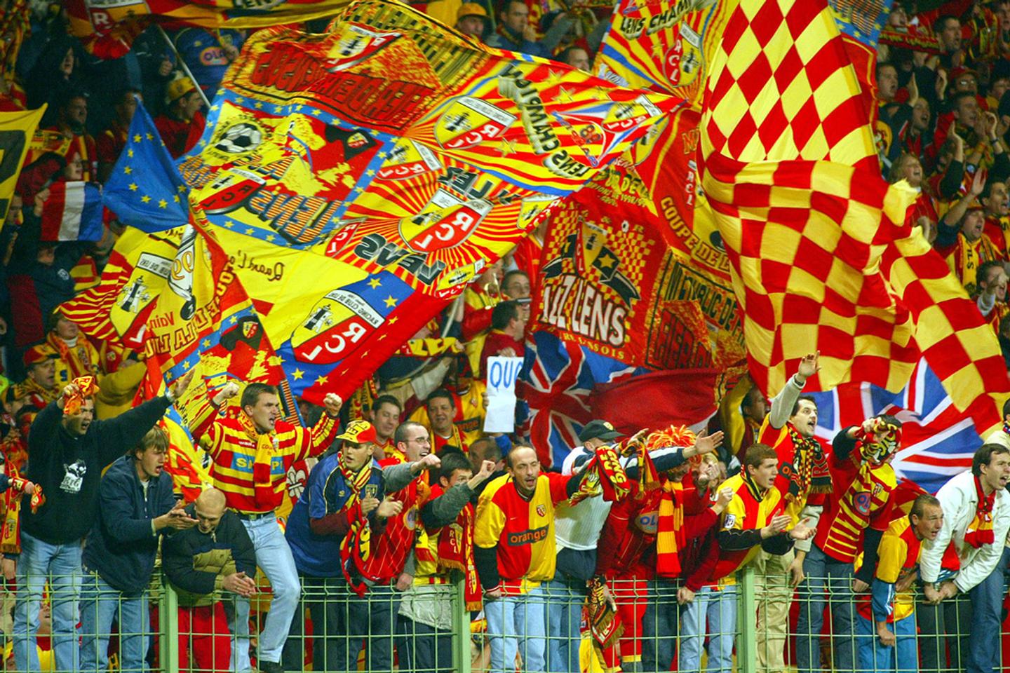 Football : le RC Lens reste en Ligue 2