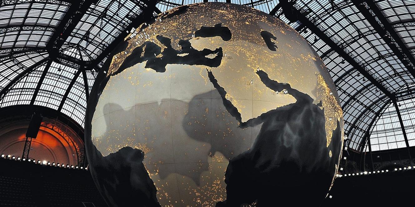 Rencontre avec Stefan Lubrina, scénographe pour la maison Chanel