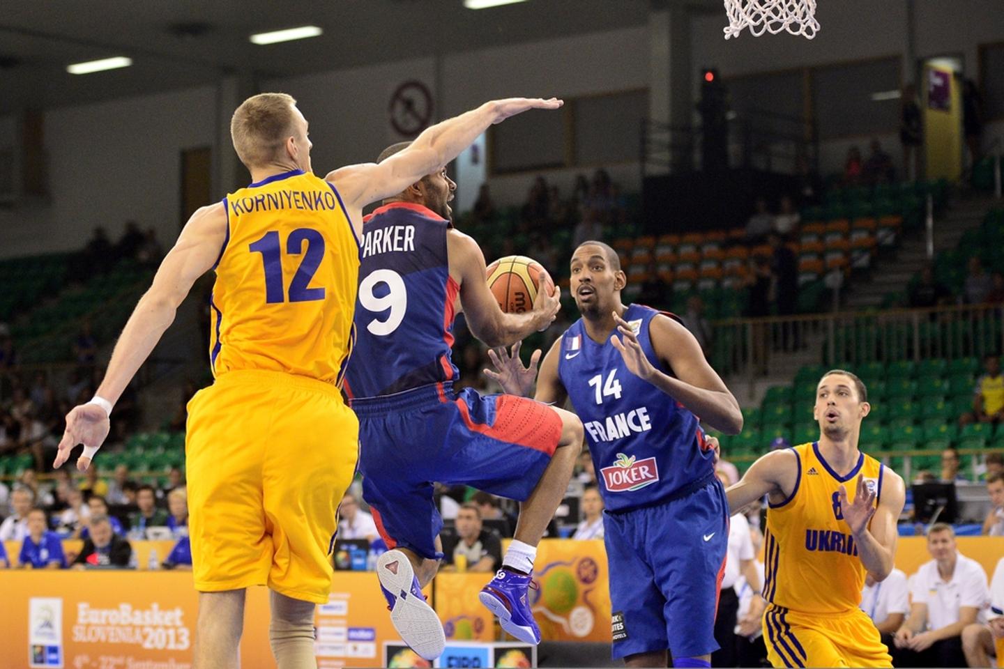 Euro basket : vainqueurs de l'Ukraine, les Bleus passent le premier tour