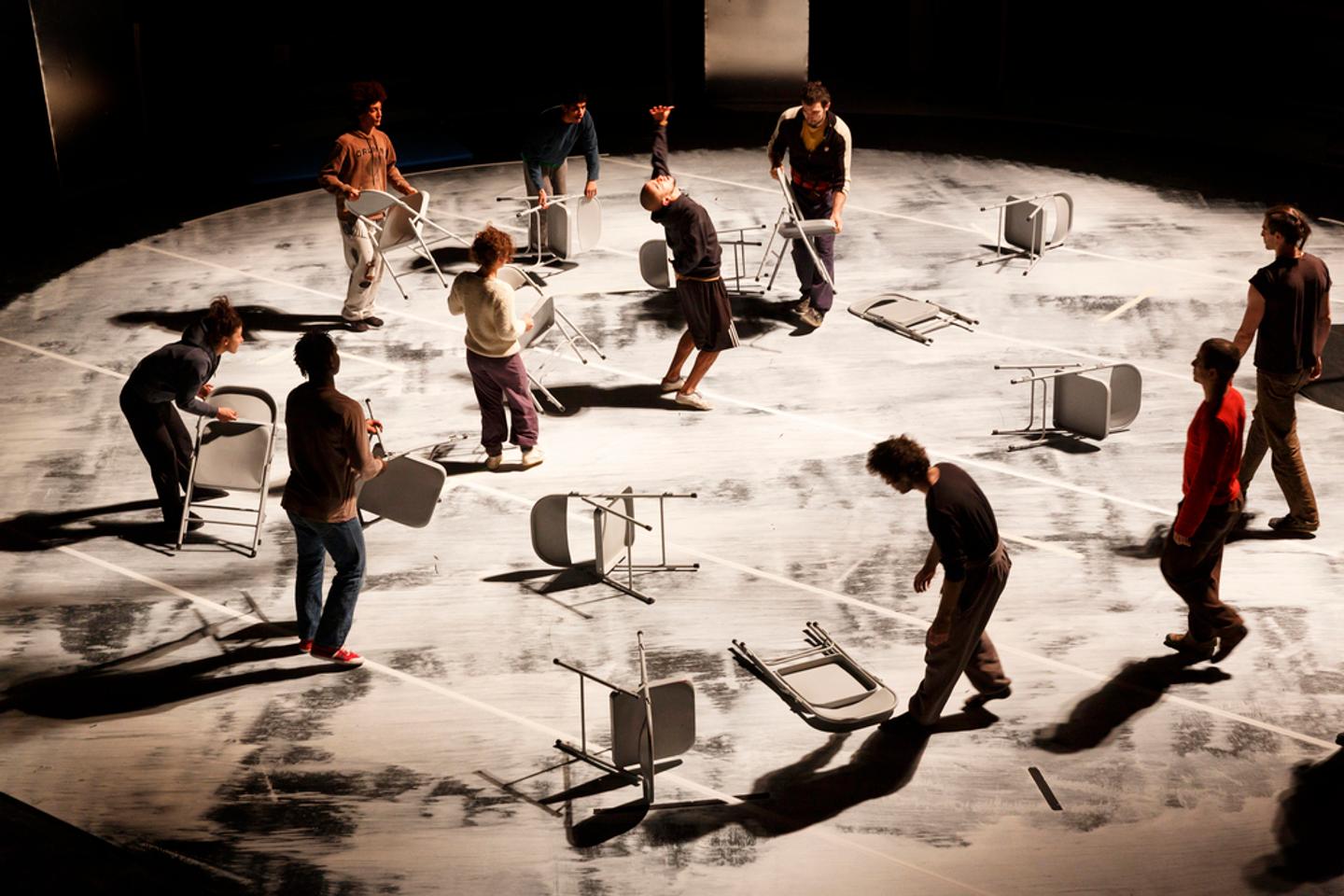 « Tetrakaï » met les corps sens dessus dessous