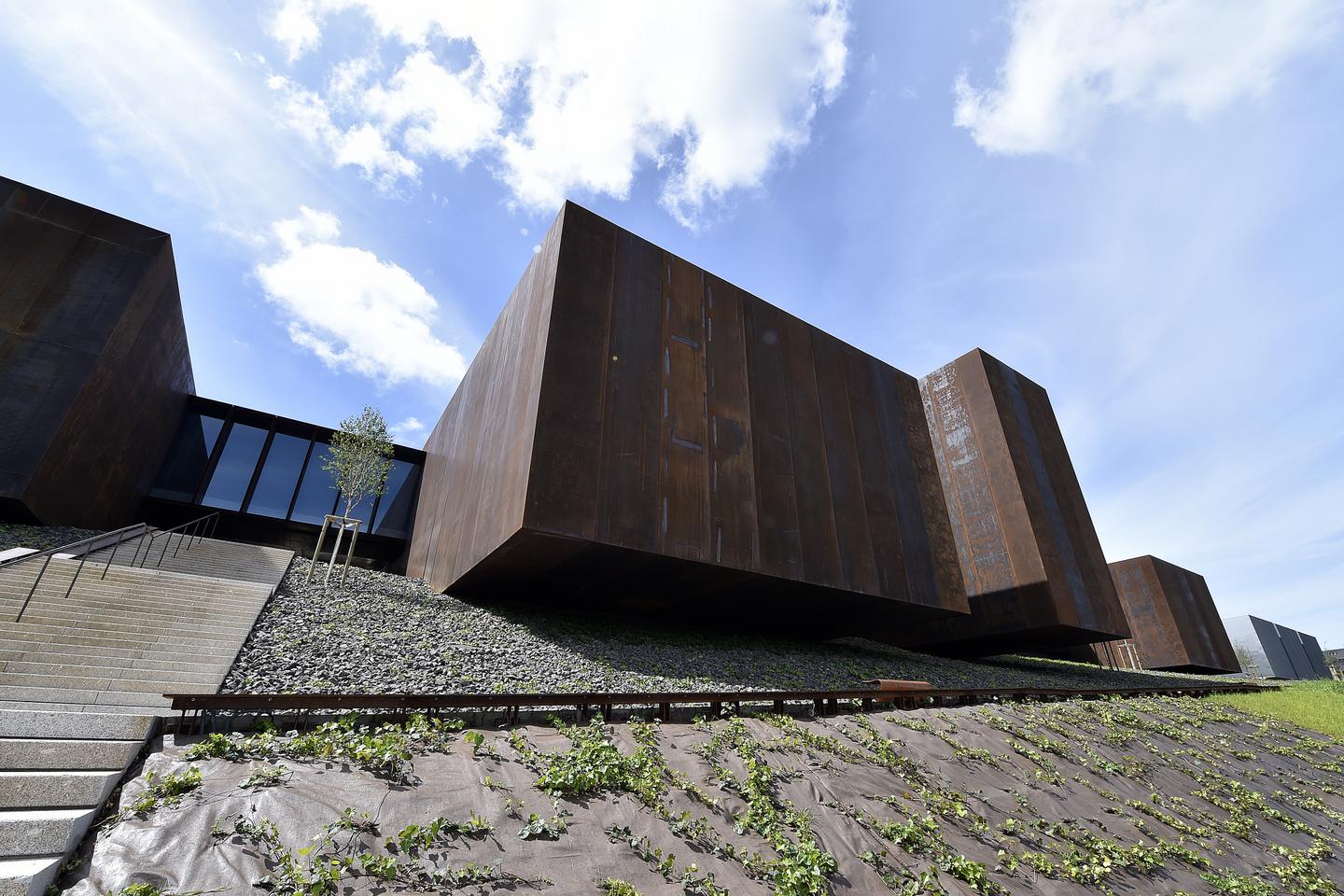 Le Musée Soulages, une œuvre, un bâtiment