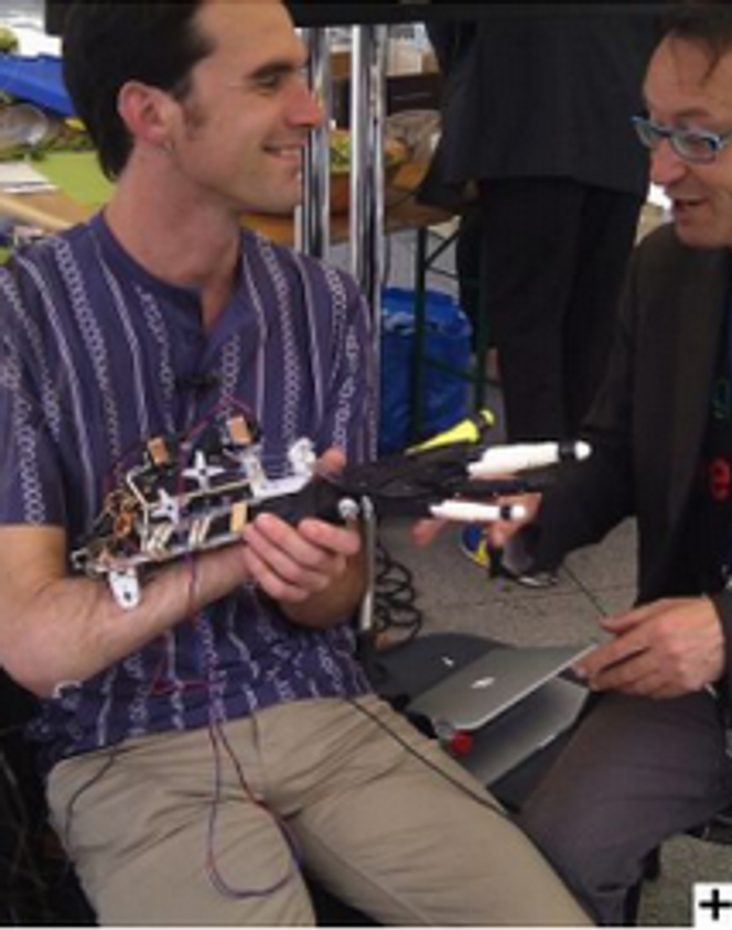 Une main bionique accessible à tous