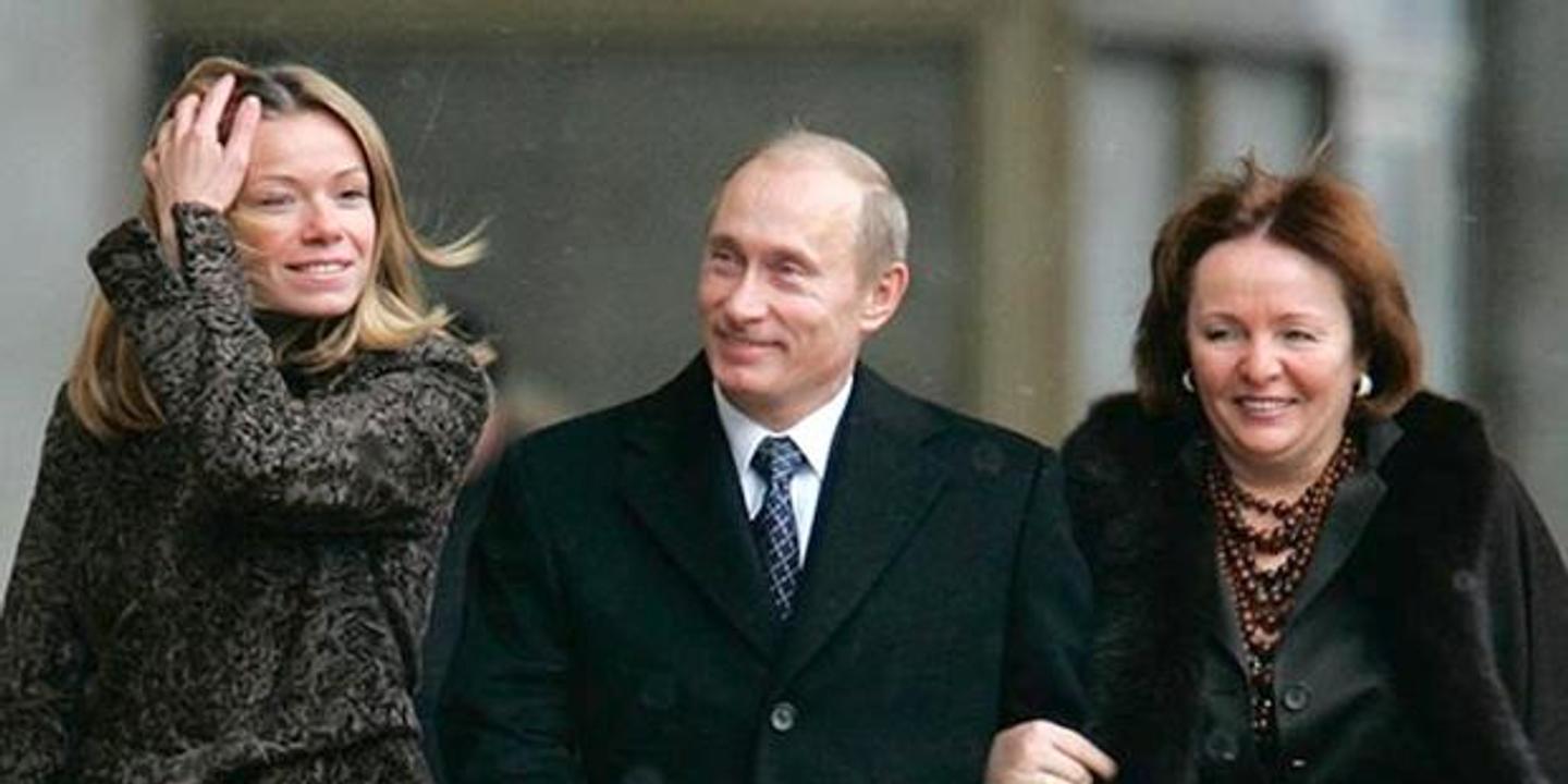 Après le crash du MH 17, la visite de la fille de Poutine embarrasse ...