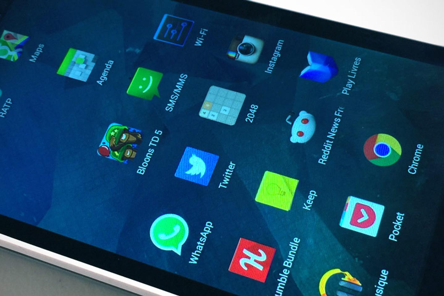 On a testé le Fairphone, le premier « téléphone équitable