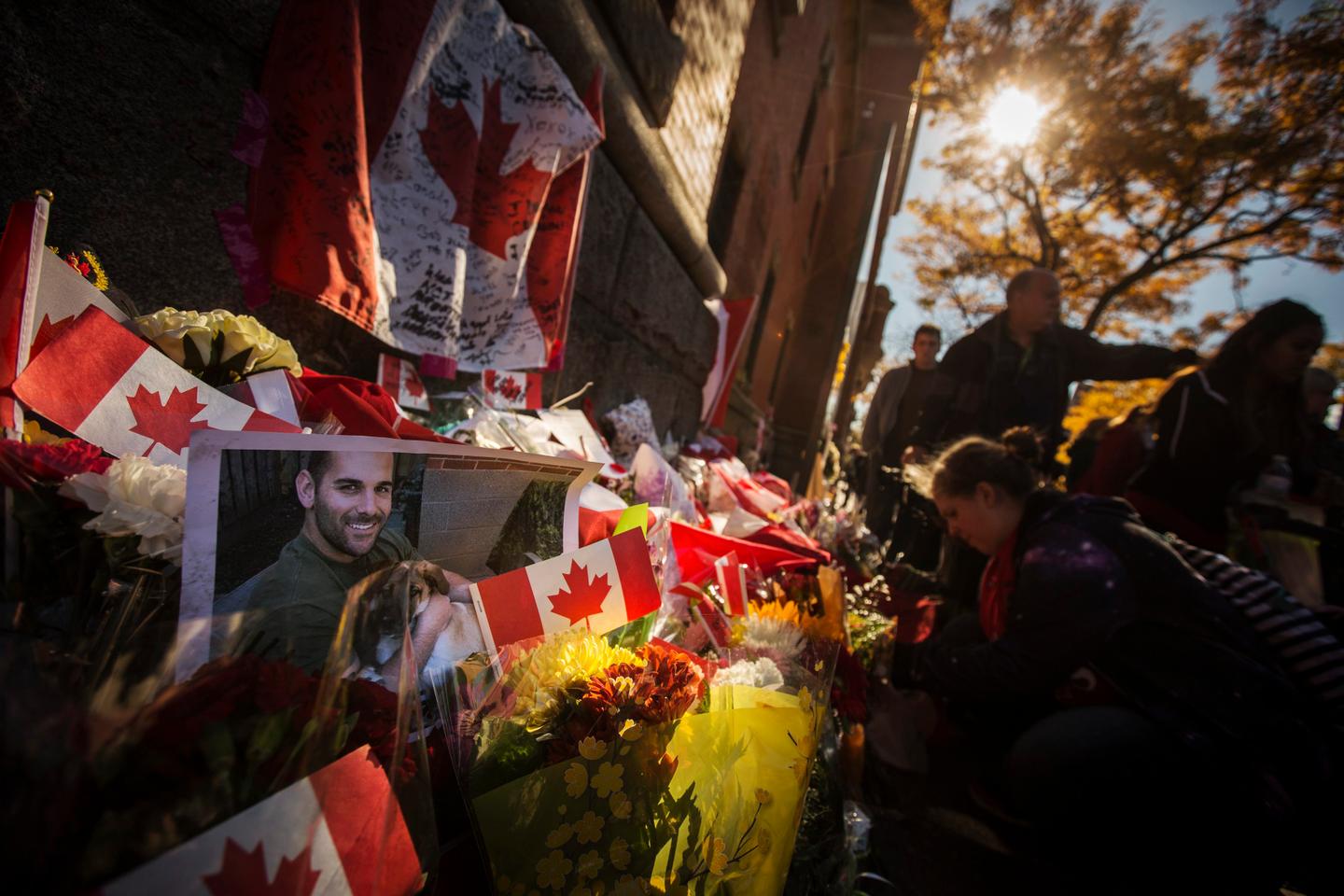 Le Canada, sous le choc, cherche à tirer les leçons des attaques ...