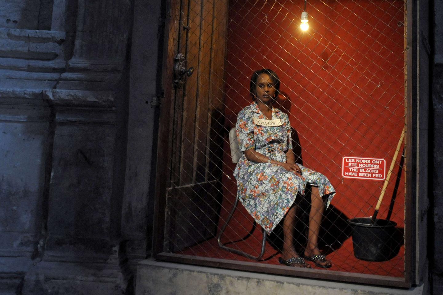 « Exhibit B », une évocation des « zoos humains » qui scandalise