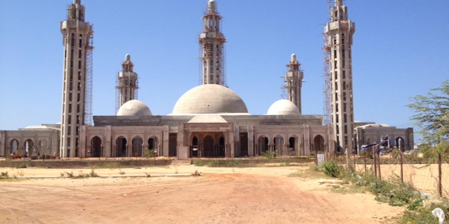 A Dakar, les mourides bâtissent une mosquée géante