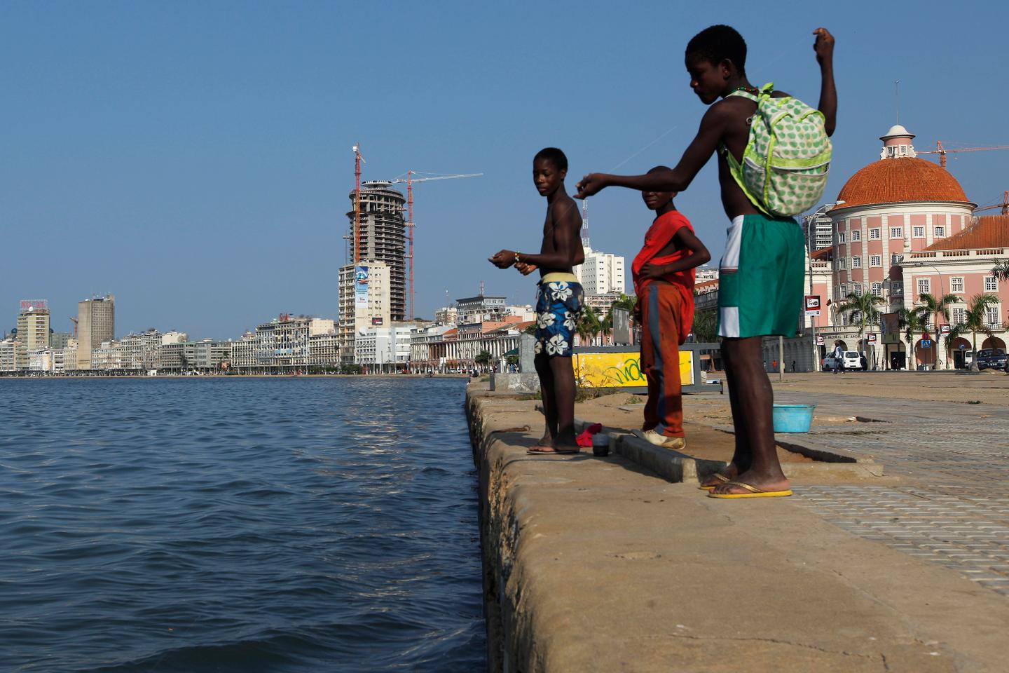 En Angola, « la corruption, petite et grande, s’adapte et continue d ...