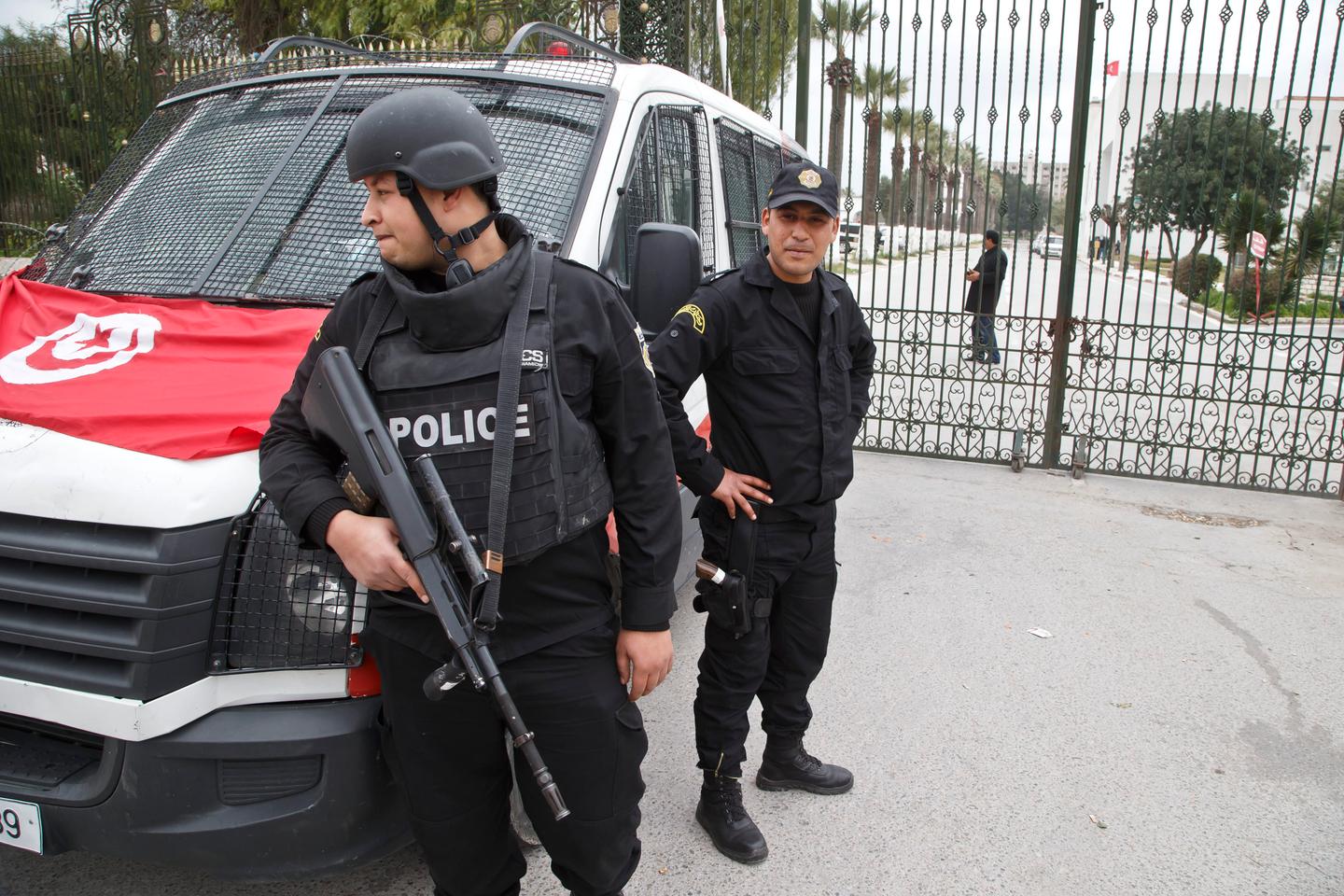 Tunisie : les chefs de la police de Tunis et du Bardo limogés