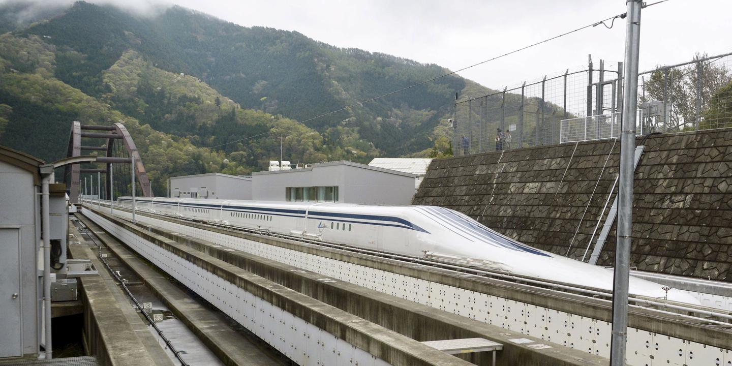 Japon : les images du train le plus rapide du monde
