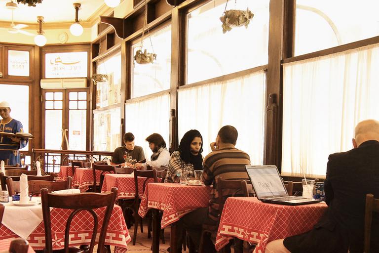 Au Café Riche, cent ans d’histoire égyptienne