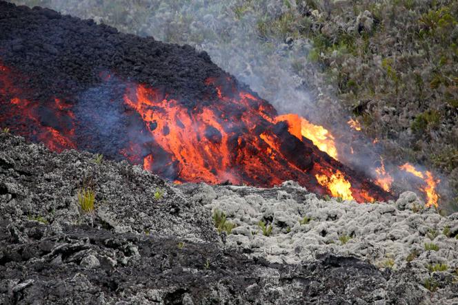 « Les volcans français connaissent une phase de réactivation importante