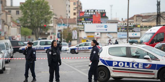 Une Fusillade En Plein Cœur De Marseille Fait Un Mort Et Cinq Blessés