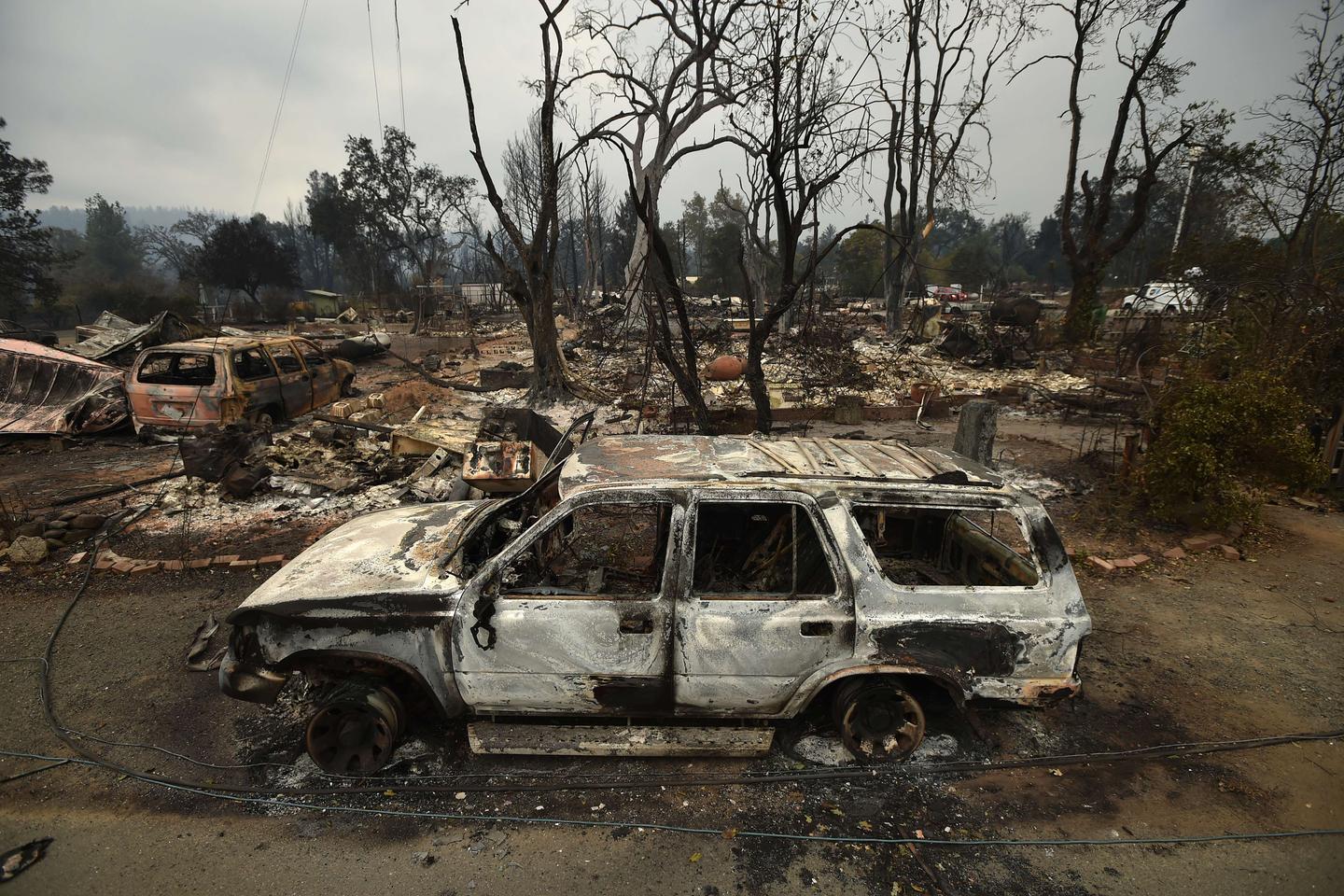 Dégâts importants en Californie après le passage des feux de forêts Dégâts importants en Californie après le passage des feux de forêts