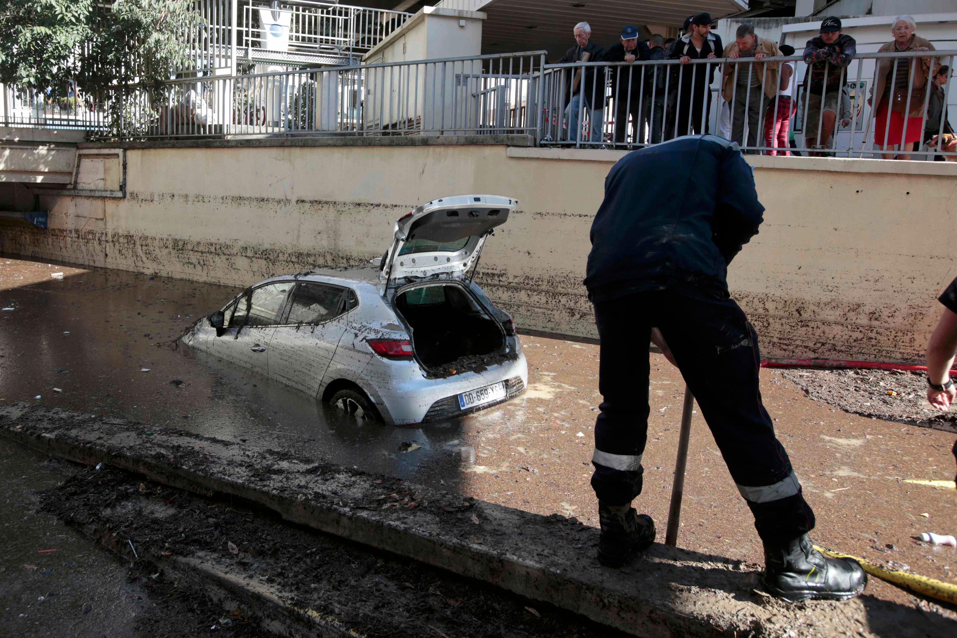 Inondations dans les Alpes-Maritimes : un bilan provisoire de 20 morts