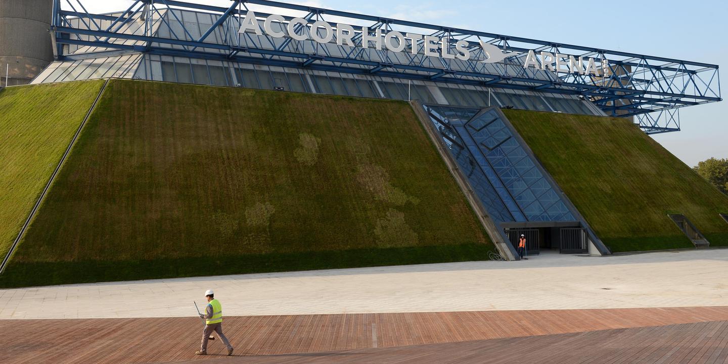 « Naming » : au nom du fric