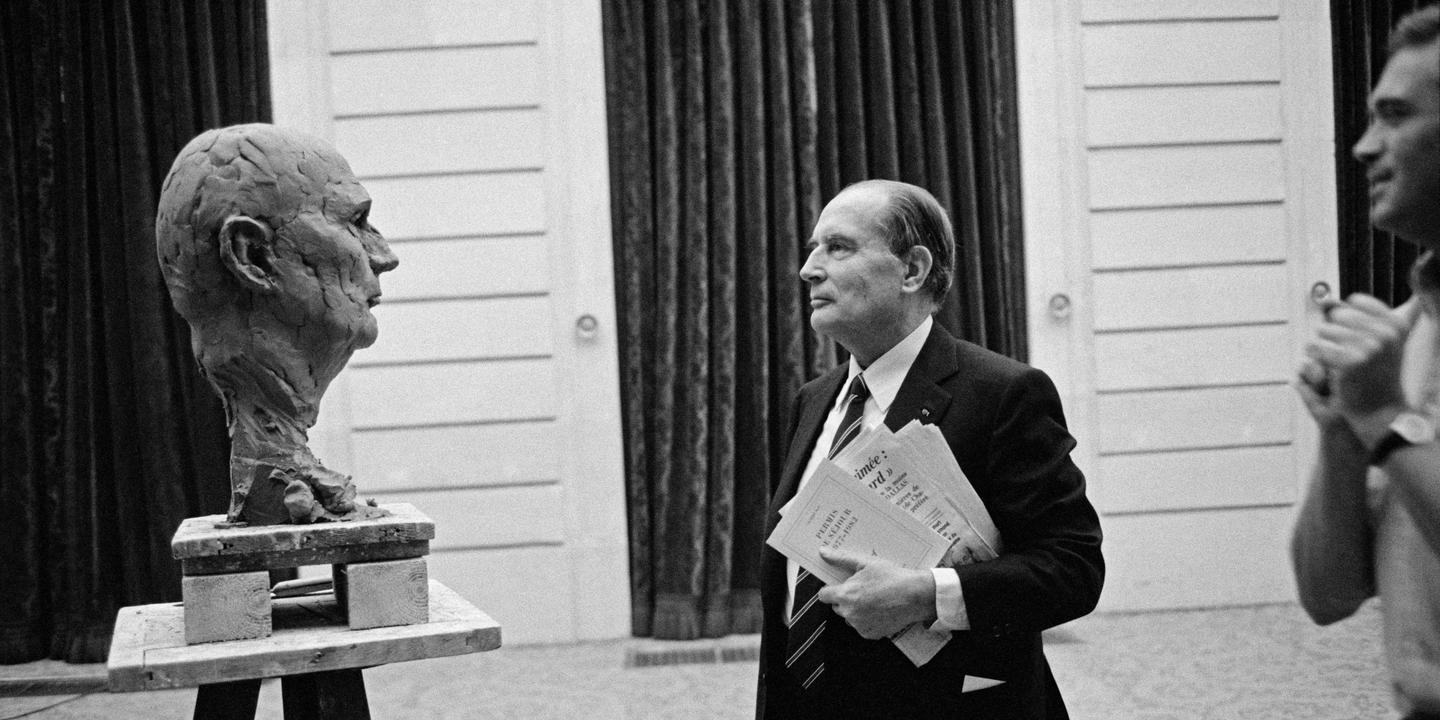 François Mitterrand, portrait en rose et noir