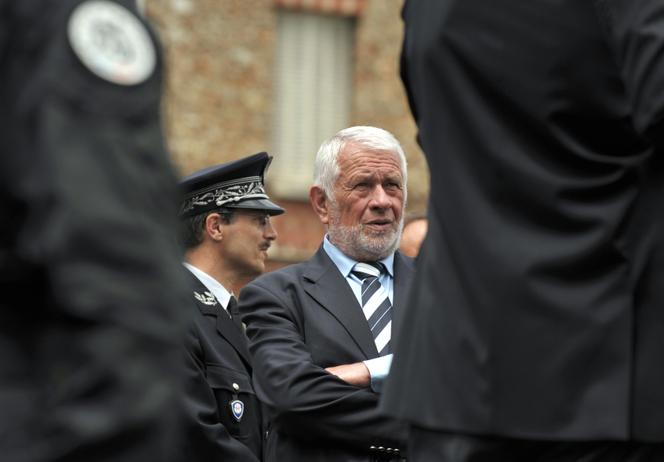 Au Stade de France, la brigade spéciale du commissaire Broussard
