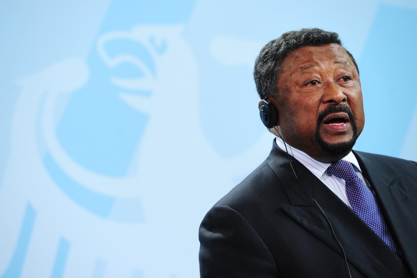 Jean Ping : « Le Gabon est une dictature pure et simple entre les mains ...