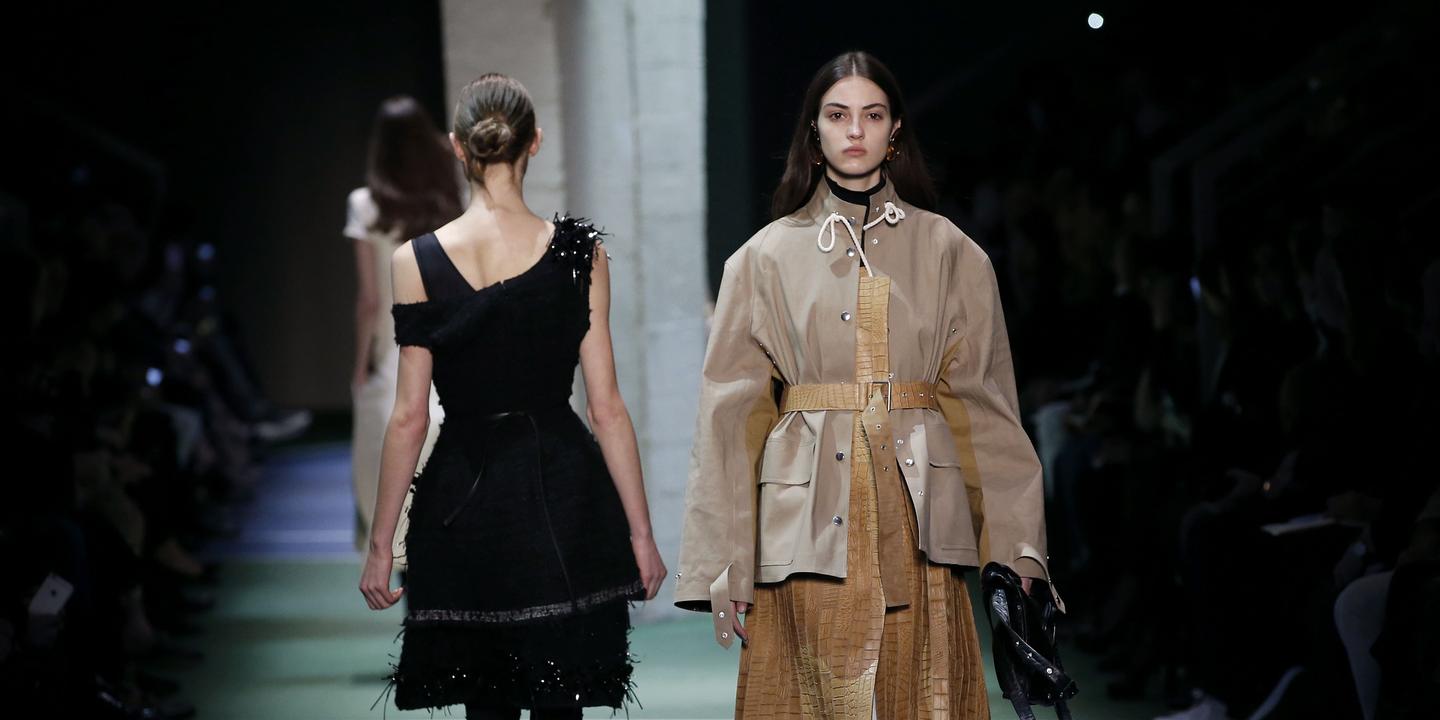 La mode prend chair sur les podiums parisiens