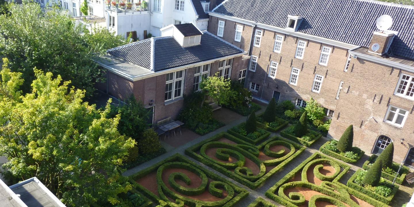 « La Maison Descartes d’Amsterdam, propriété de la France, ne doit pas ...