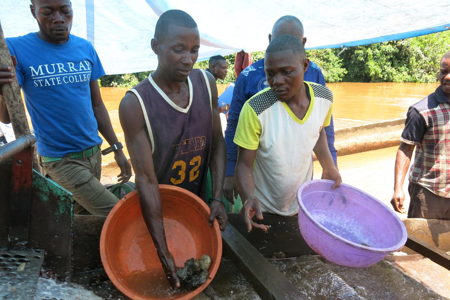 RDC : le scandale de l’or de la rivière Ulindi, pillé par une société ...