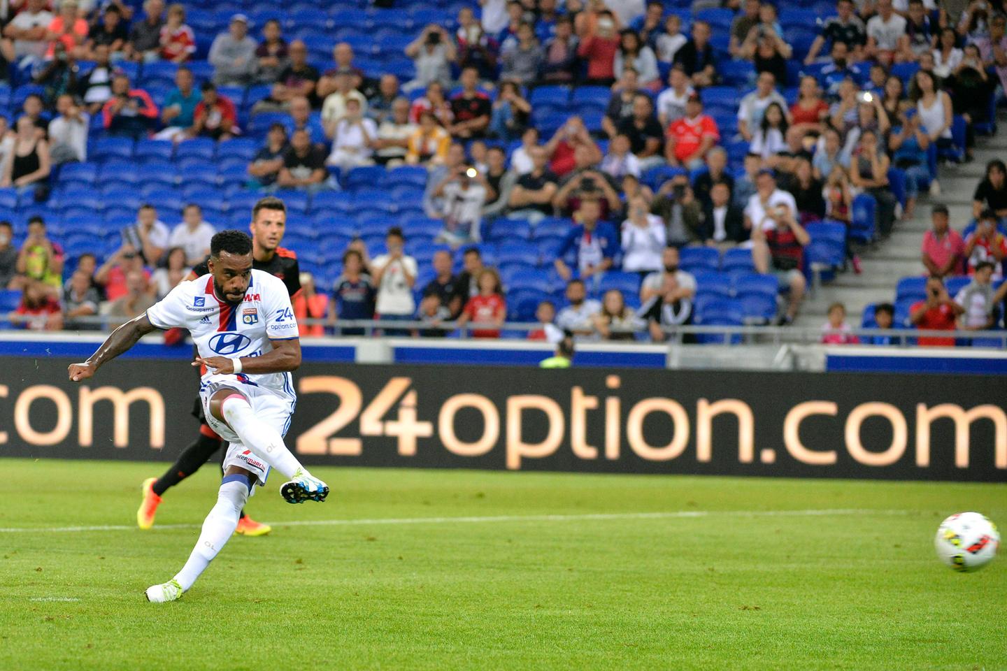 En matchs amicaux, Lyon prouve sa bonne forme avant le Trophée des ...