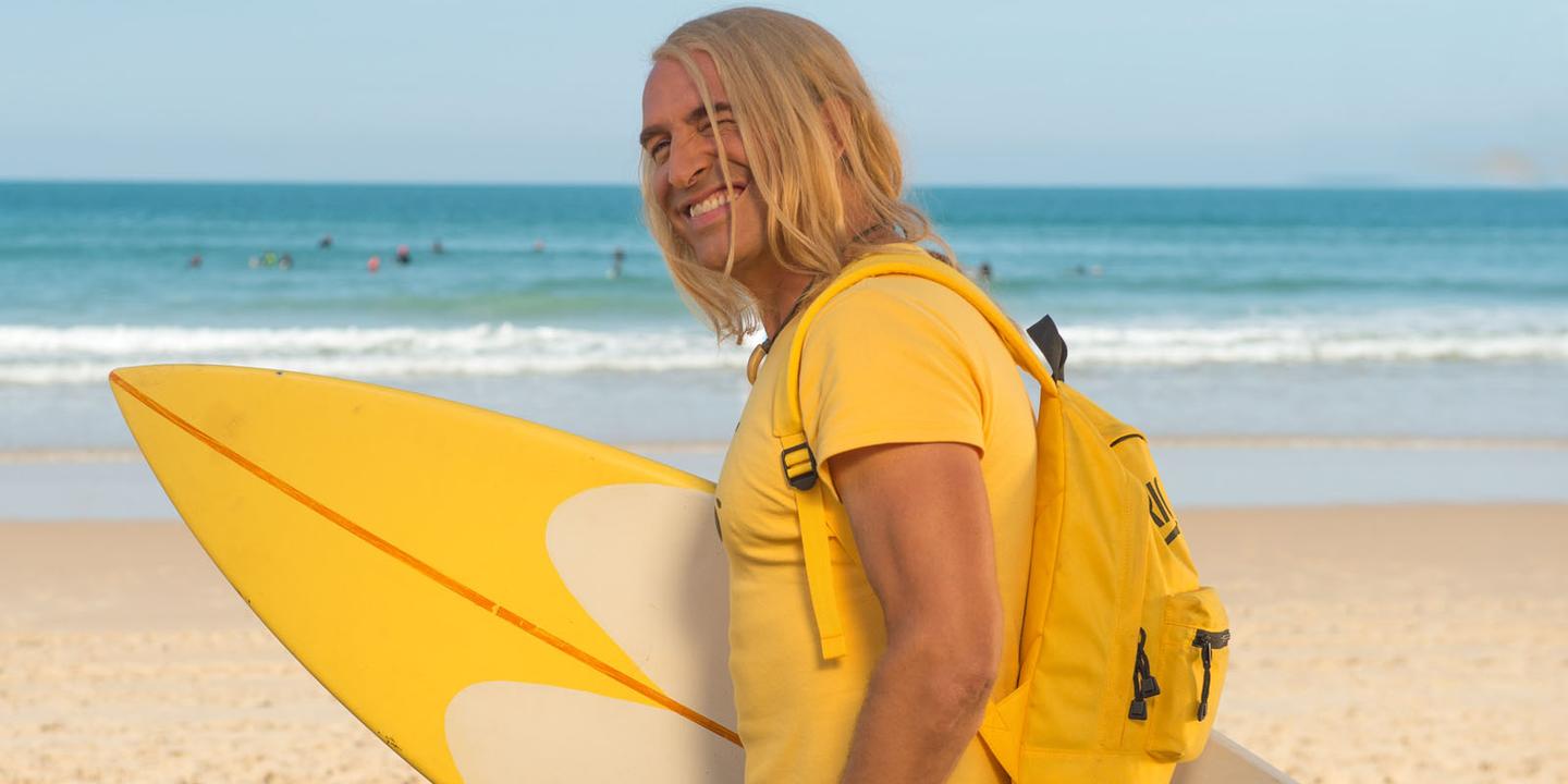 « Brice 3 » : bataille désopilante du surfeur de Nice avec son double