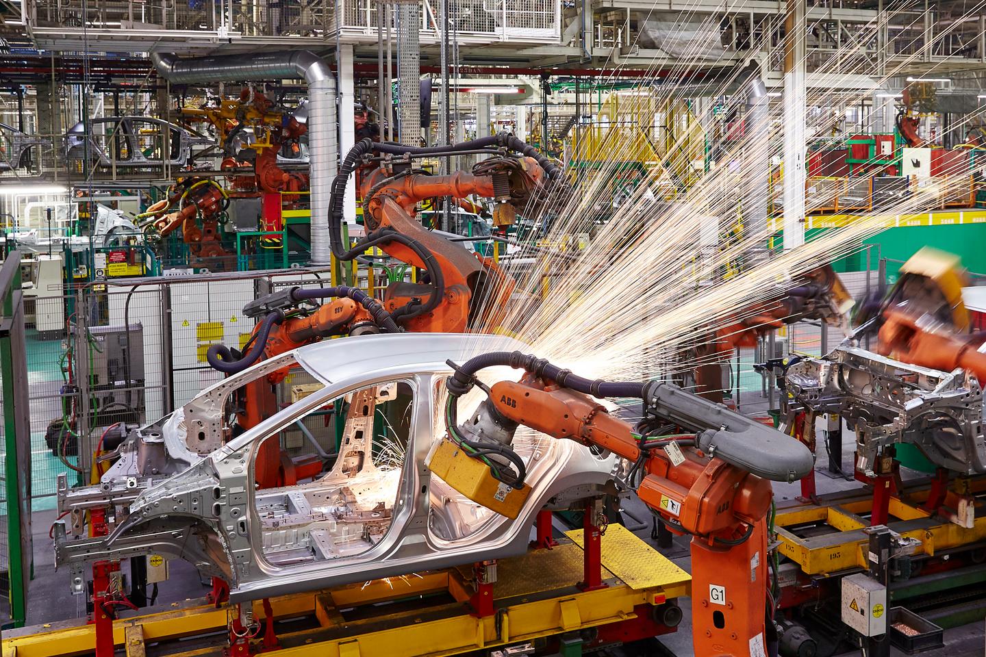 La grande mue de Renault-Flins devenue usine Nissan