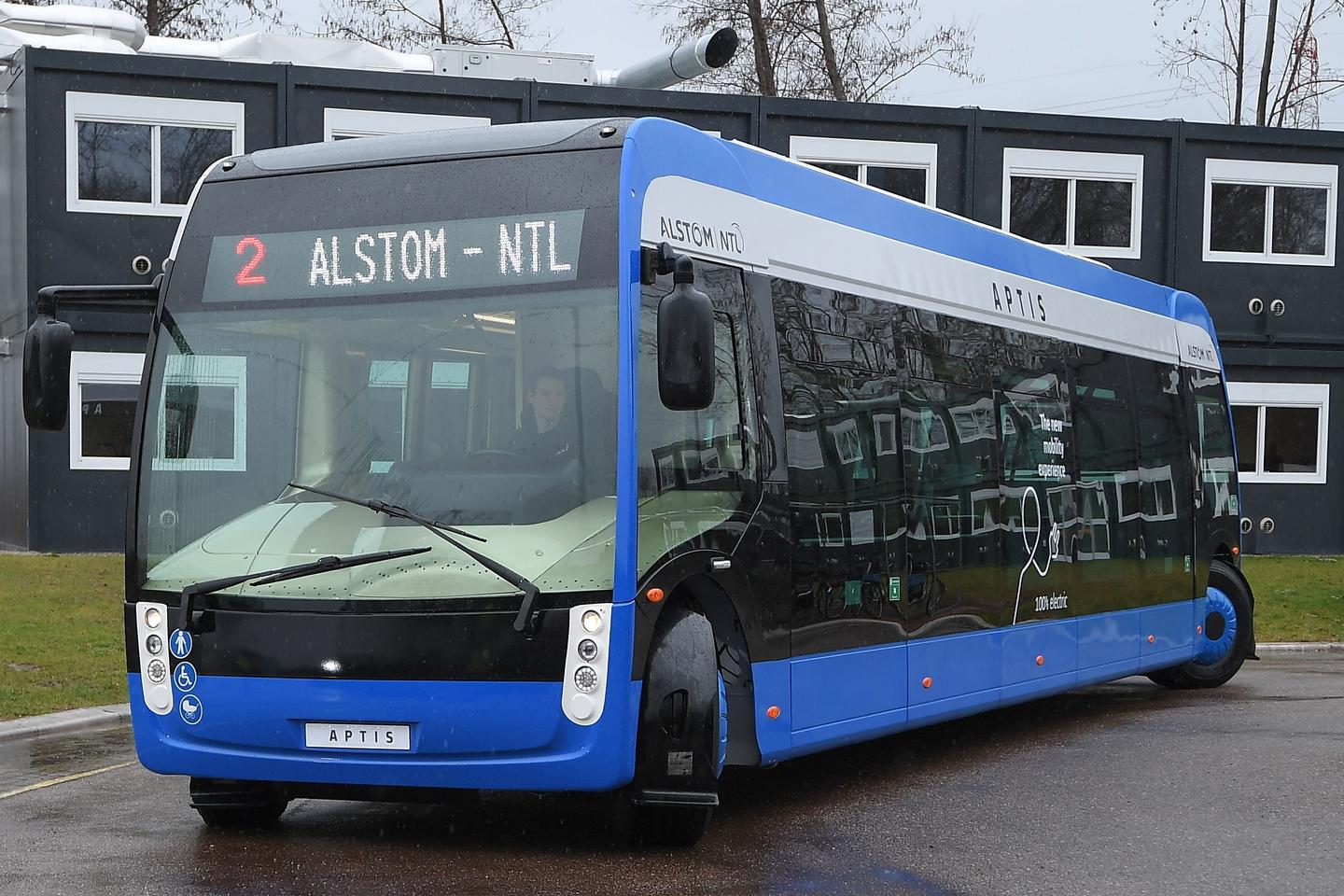 Alstom dévoile son Aptis, un bus électrique aux allures de tramway