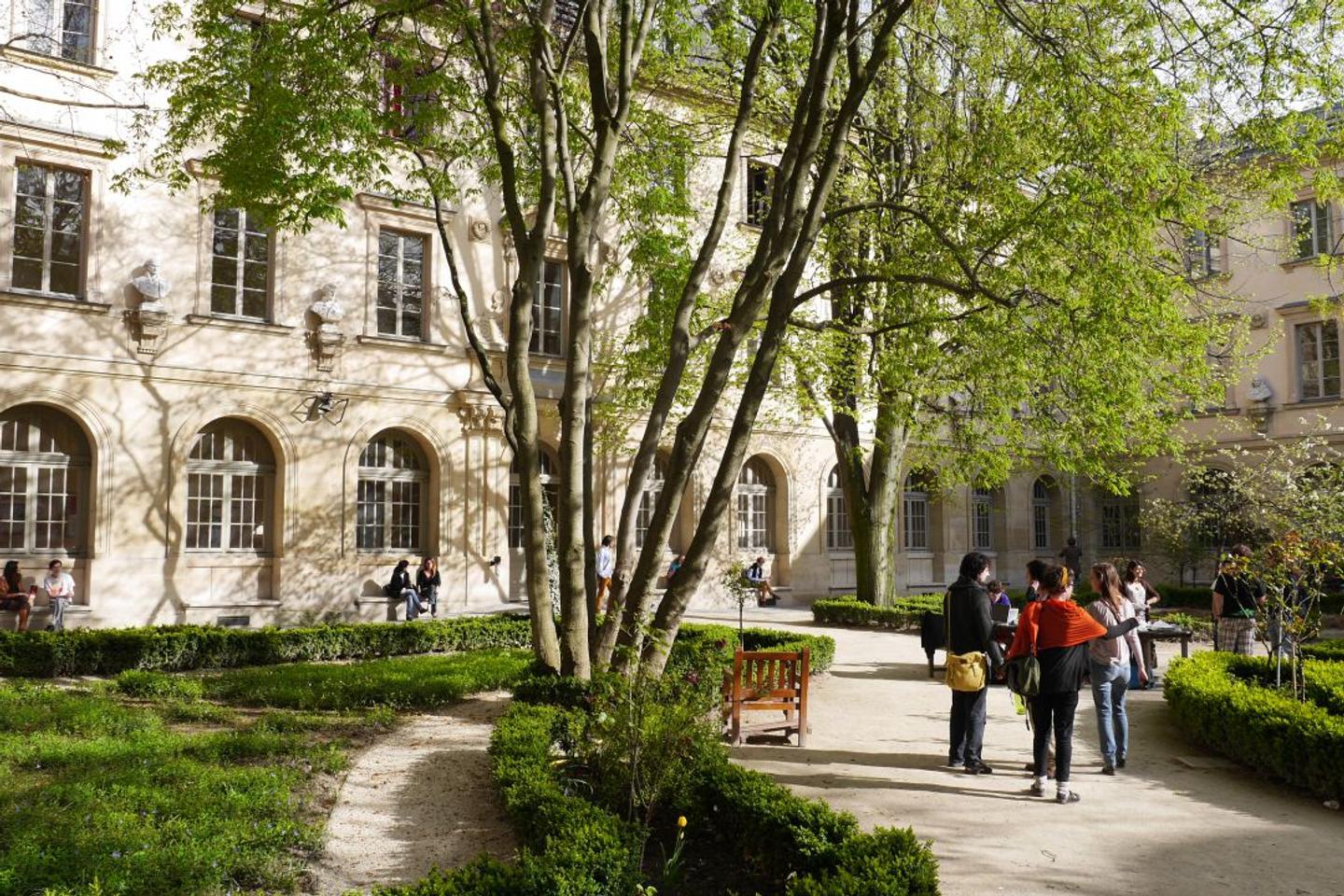 Que deviennent les diplômés de l’Ecole normale supérieure