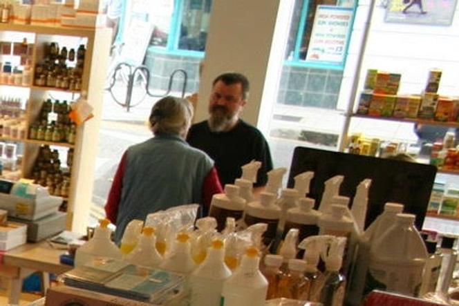 A Londres, l’expulsion « indigne » de « Stoly », un commerçant aimé de tous