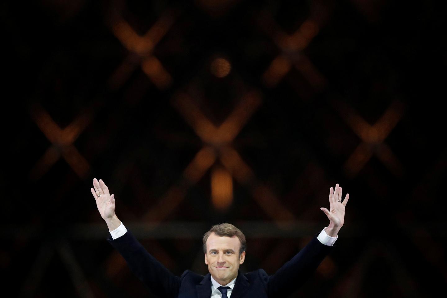 Emmanuel Macron au Louvre : décryptage d’une mise en scène