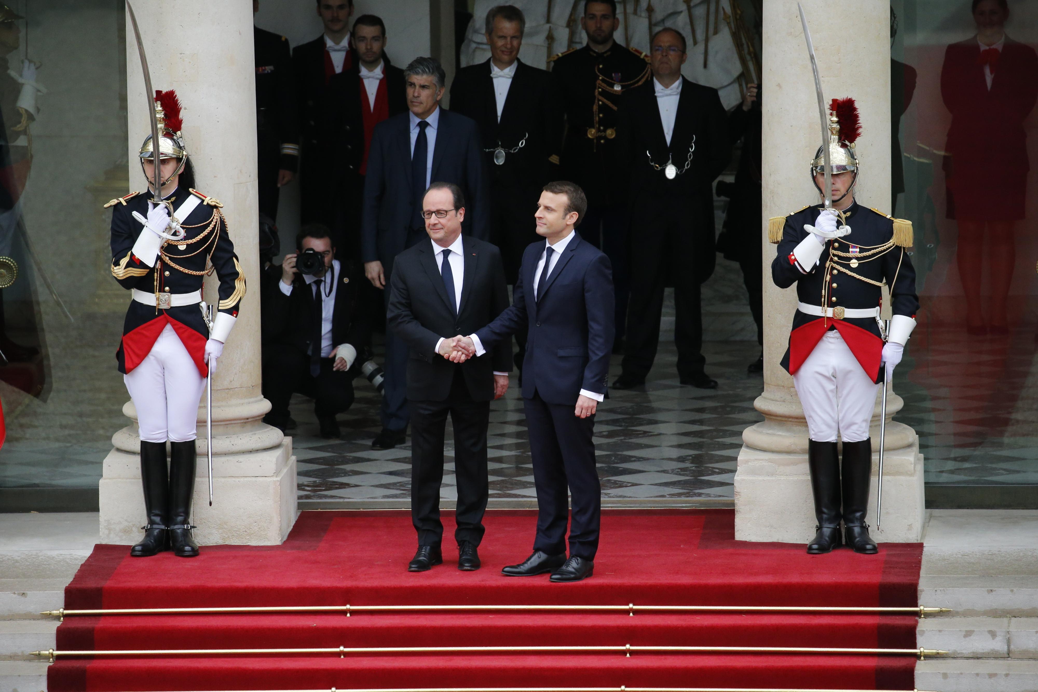 Investiture Demmanuel Macron Les Images De La Passation Des Pouvoirs