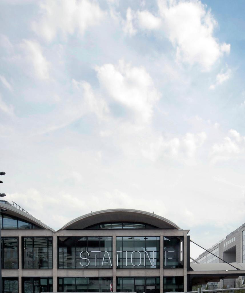 La Station F, « le plus grand campus de start-up au monde », ouvre ses ...