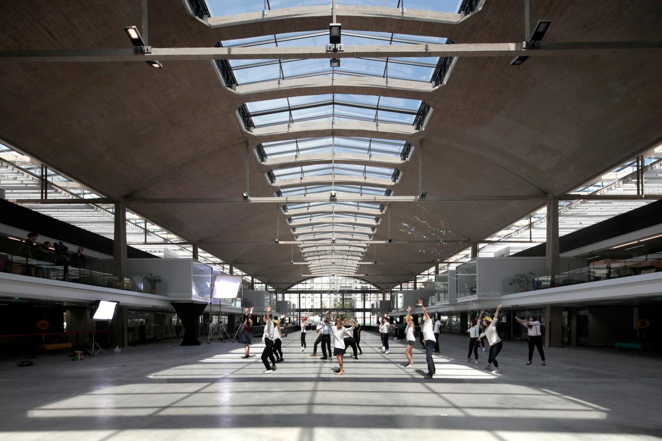 La Station F, « le plus grand campus de start-up au monde », ouvre ses ...