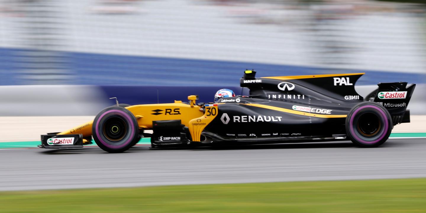 Renault fête ses 40 ans en formule 1 à Silverstone