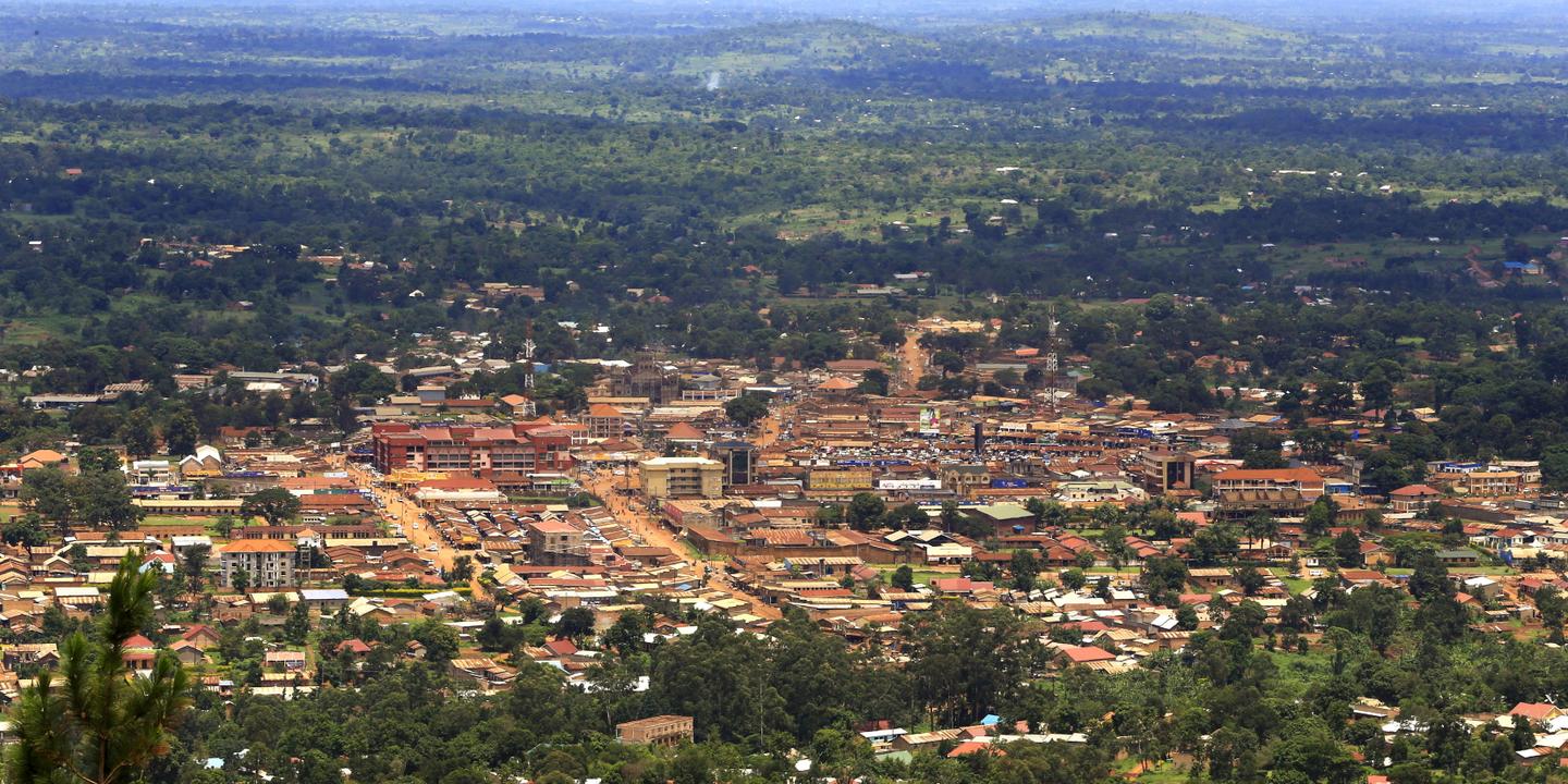 Comment un village ougandais tente de sauver ses terres de la ruée vers ...