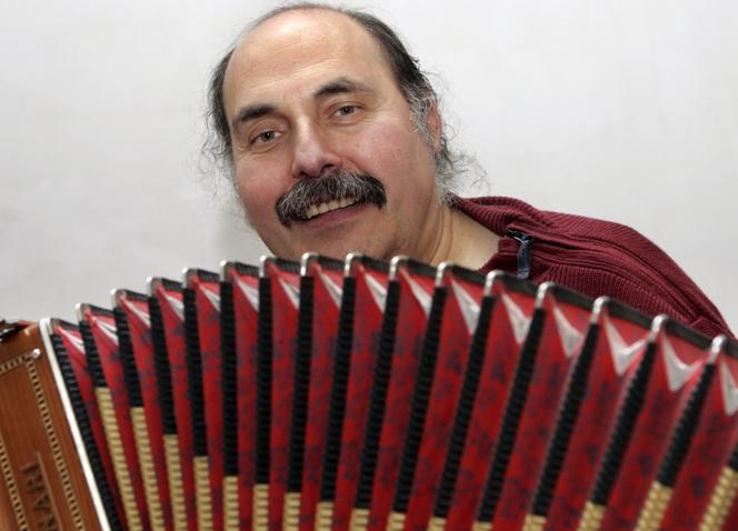 « Etonnez-moi Benoît » avec Marc Perrone