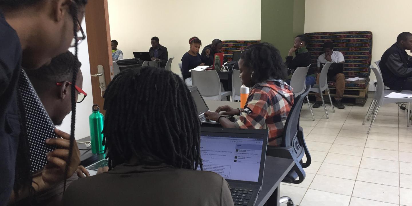 A l’école des « codeurs » kényans, avant-poste du digital en Afrique
